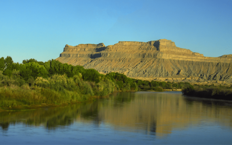 8 Best Places to Paddle Board in Utah (UT)