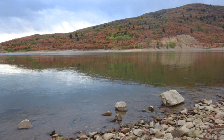 8 Best Places to Paddle Board in Utah (UT)